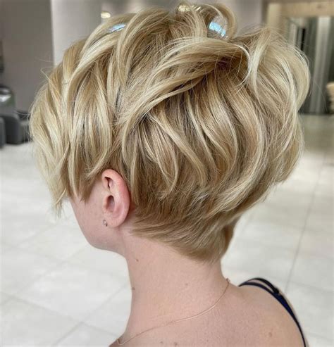 36 Chic Pixie Haircuts For 2024 Nailspiration