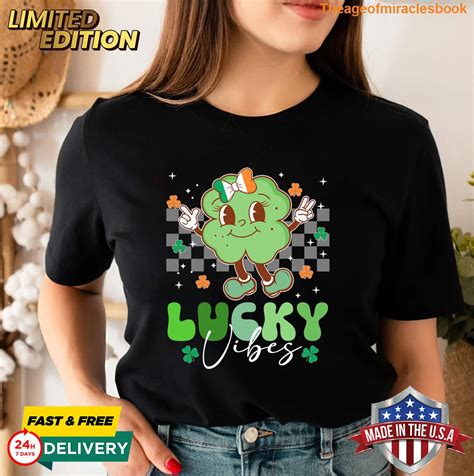 Lucky Vibes Groovy St Patricks Day Teahers Girls T Shirt