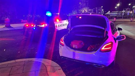 Dui Driver Arrested After 100 Mph Pursuit Ends In Tumwater Fox 13 Seattle
