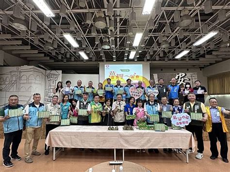 萬眾一心 安平包粽贈弱勢 中華日報 Line Today