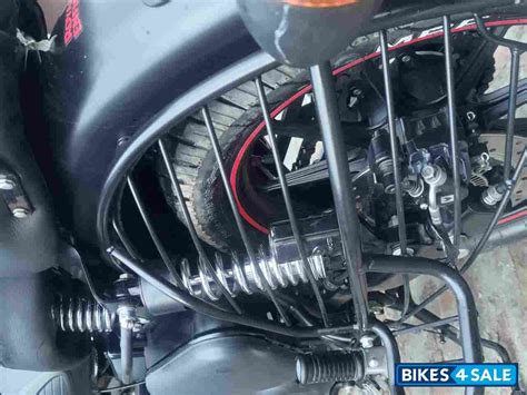 Royal Enfield Classic Stealth Black Picture 3 Bike Id 490620 Bike