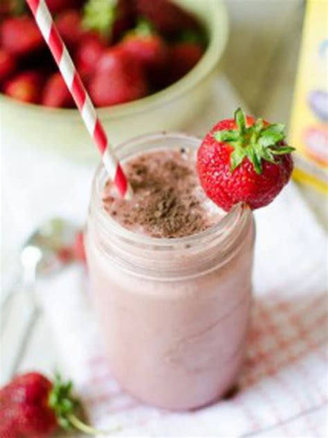 Cómo Preparar El Licuado De Fresas Avena Y Chocolate Rico En Colágeno