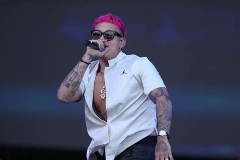 Video Beéle El Cantante Colombiano Que Habla Con Dios Antes De Darlo