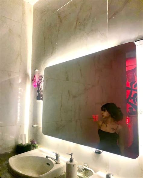 8 Foto Terbaru Cimoy Montok Usai Oplas Hidung Disebut Makin Cantik Hingga Mirip Ivan Gunawan