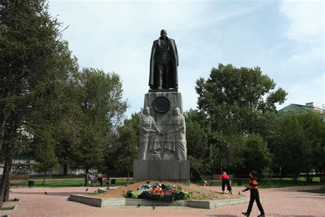 Топ 30 — памятники Иркутска