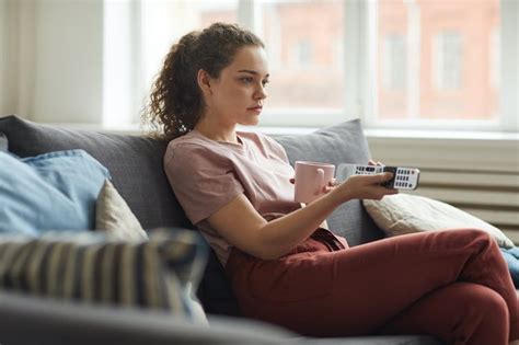 Are You Binge Watching Too Much How To Know If Your Tv Habits Are A Problem And What To Do