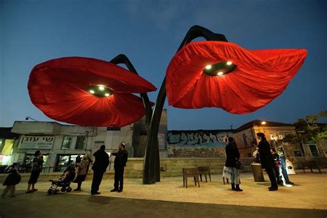 Удивительные уличные фонари в Иерусалиме