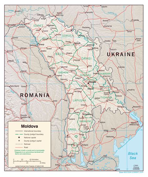 Grande detallado mapa política y administrativa de Moldavia con alivio