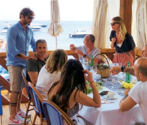 Stefano De Martino E Alessia Marcuzzi Al Ristorante Dopo I Rumors Dell