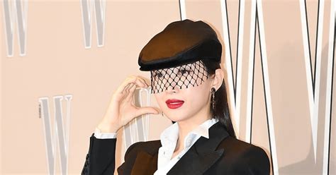 문가영 작은 얼굴 인증하는 볼하트[엑s Hd포토]