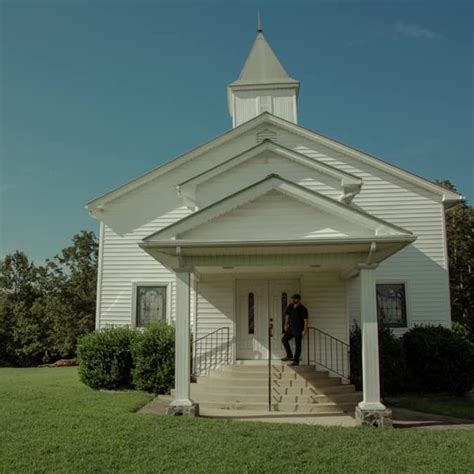 Justin Lee Drops Music Video For His Single Where I Belong Raised Rowdy