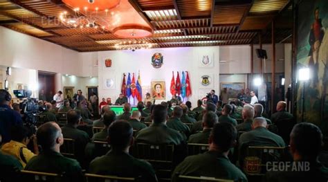 Cj Nicolás Maduro Moros Sostuvo Reunión Con El Estado Mayor Superior De