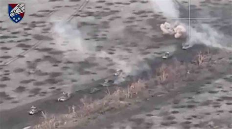 Vidéo La Russie Lance Lune Des Plus Grandes Attaques Blindées De La