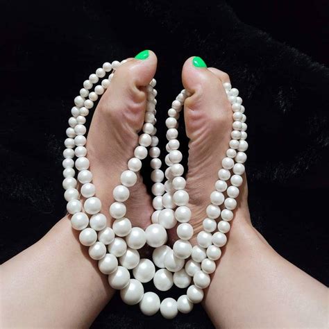Would You Lick My Toes Scrolller