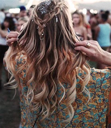 What To Wear For A Festival Howtowear Fashion Hair Styles 2014
