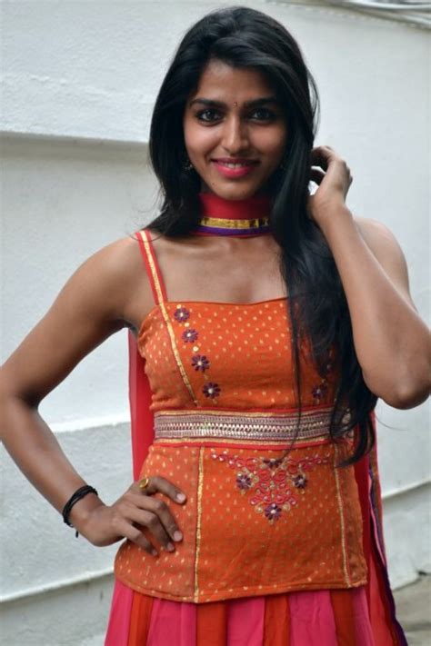 DHANSHIKA TAMIL ACTRESS HOT PHOTOS