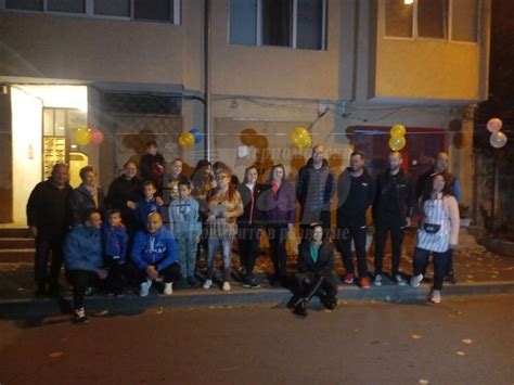 Милите съседи от улица “Елин Пелин” празнуват Черноморски фар новини от Бургас и региона