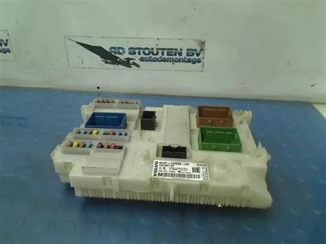 Boitier Fusibles Volvo V70 Bw 2 0 T5 16v B4204t7 2011 Bg9t14c256ha