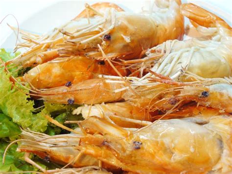 Steamed Giant River Prawns Stock Image Image Of Jumbo 95807807
