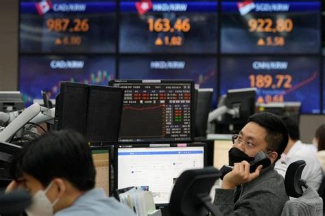ตลาดหุ้นเอเชียปรับลบ นักลงทุนจับตาข้อมูลภาคการผลิตจีน