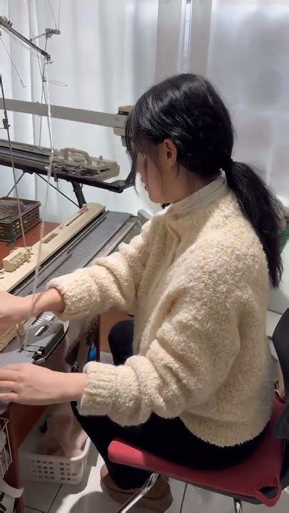 뜨개 초보가 수편기로 쁘띠 베를린 목도리 만들기🧣 Youtube