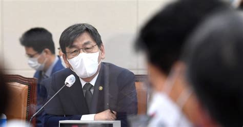 머니s포토 엄재식 위원장 2021 국감 질의 답변