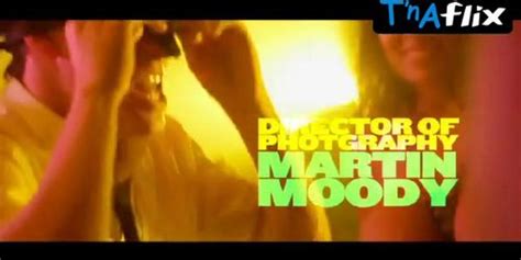 Sarah Jessie Breasts Scene In Hollywood Sex Wars