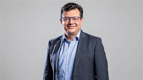 Hollman Morris Nuevo Gerente De Rtvc Presidencia Publicó Su Hoja De
