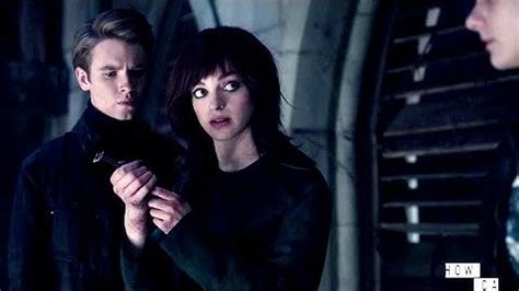 Gotham Knights Season Episode Ending Scene Pilot Turner Hayes Duela Harper Row Fandom