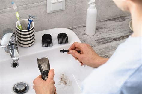 How To Clean Your Electric Razor MaidForYou