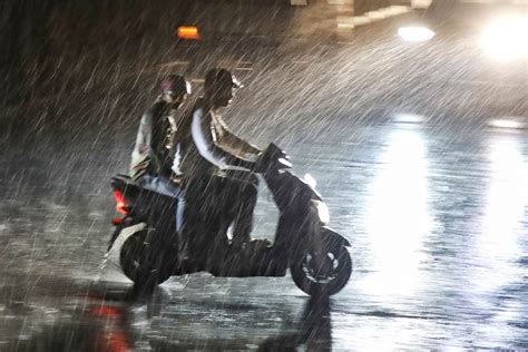 Rain In West Bengal Rain Forecast In 8 Districts Of South Bengal Amid