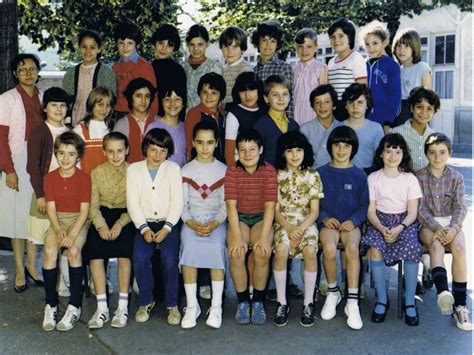 Photo De Classe Cm1 De 1981 Ecole Montesquieu Copains Davant