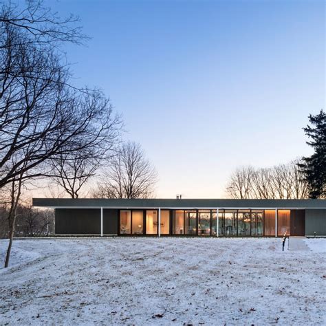Deborah Berke Partners Completes Low Black Residence In Connecticut