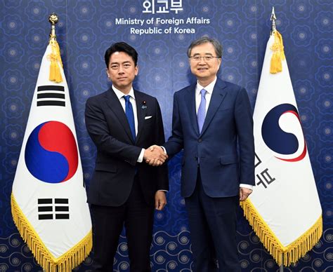 고이즈미 신지로 만난 조현 외교부 장관 한국경제