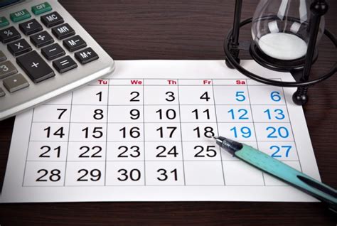 Understanding The Difference Between Fiscal And Calendar Year For Businesses And Why It Matters