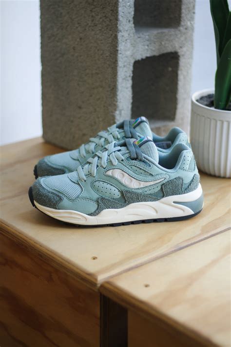 Grid Shadow 2 Chromatic Sage Sneaker Room