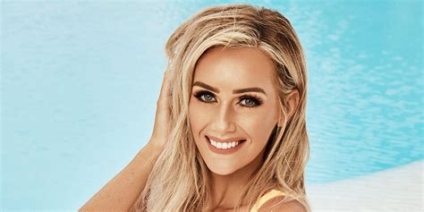 Love Islands Laura Looks Unrecognisable With Brown Hair