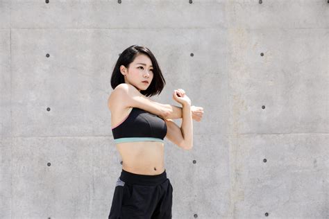 我應該先增肌還是先減脂？四肢纖細有小腹建議先減脂！