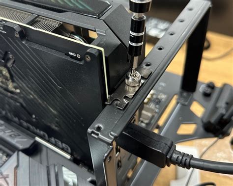 How To Install Graphics Card Gpu In Your Pc Beebom