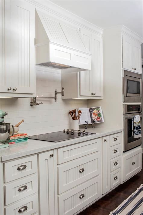 Fixer Upper A Coastal Makeover For A 1971 Ranch House Kitchen