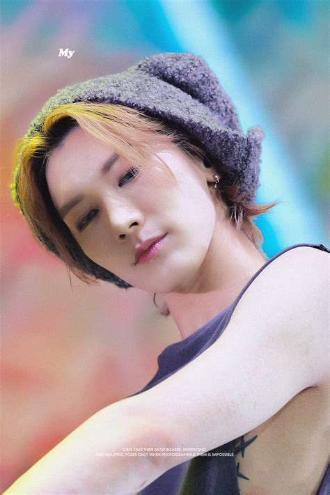 ꐕ on Twitter RT meyoo0227 230608 텐 TEN 李永钦 TENLEE