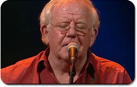 Fields Of Athenry Lyrics Sing Along To A Classic Song