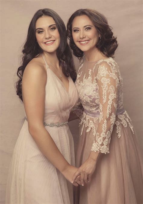 Mother And Daughter Portraiture By Starupphoto Motheranddaughter
