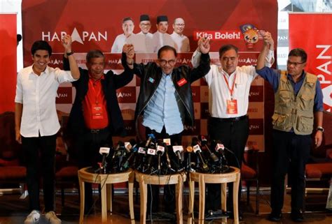Malaysia S Anwar Says He Has Majority Support To Form Govt AWANI