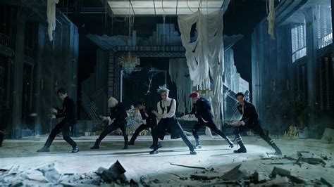 Wayv 威神v Phantom Behance