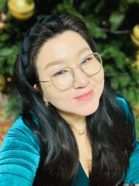 ТАВАН НҮДЭН брэндийн Tavan Nuden Mongolian Luxury Brand Facebook