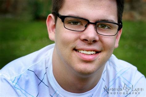 Senior Portrait Poses For Guys Senior Portrait Poses Portrait Poses