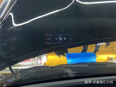 21款奔驰GLS450升级HUD抬头显示系统显示信息以高分辨率和彩色显示 知乎