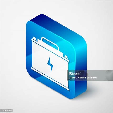 아이소메트릭 자동차 배터리 아이콘 흰색 배경에 고립입니다 축 압 기 배터리 에너지 전력 및 전기 축 압 기 배터리 번개 볼트