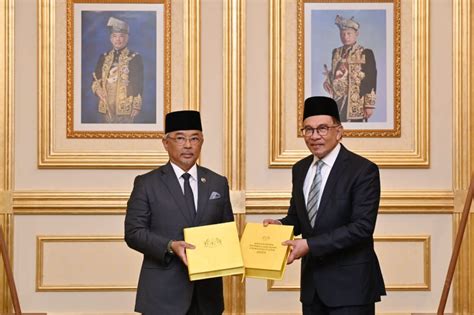 PM Anwar Sembah Maklum Kepada Agong Belanjawan Utusan Borneo Online